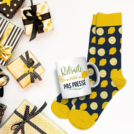 Coffret Cadeau Mug avec Chaussettes Retraité Homme | Tralala-Fêtes.fr